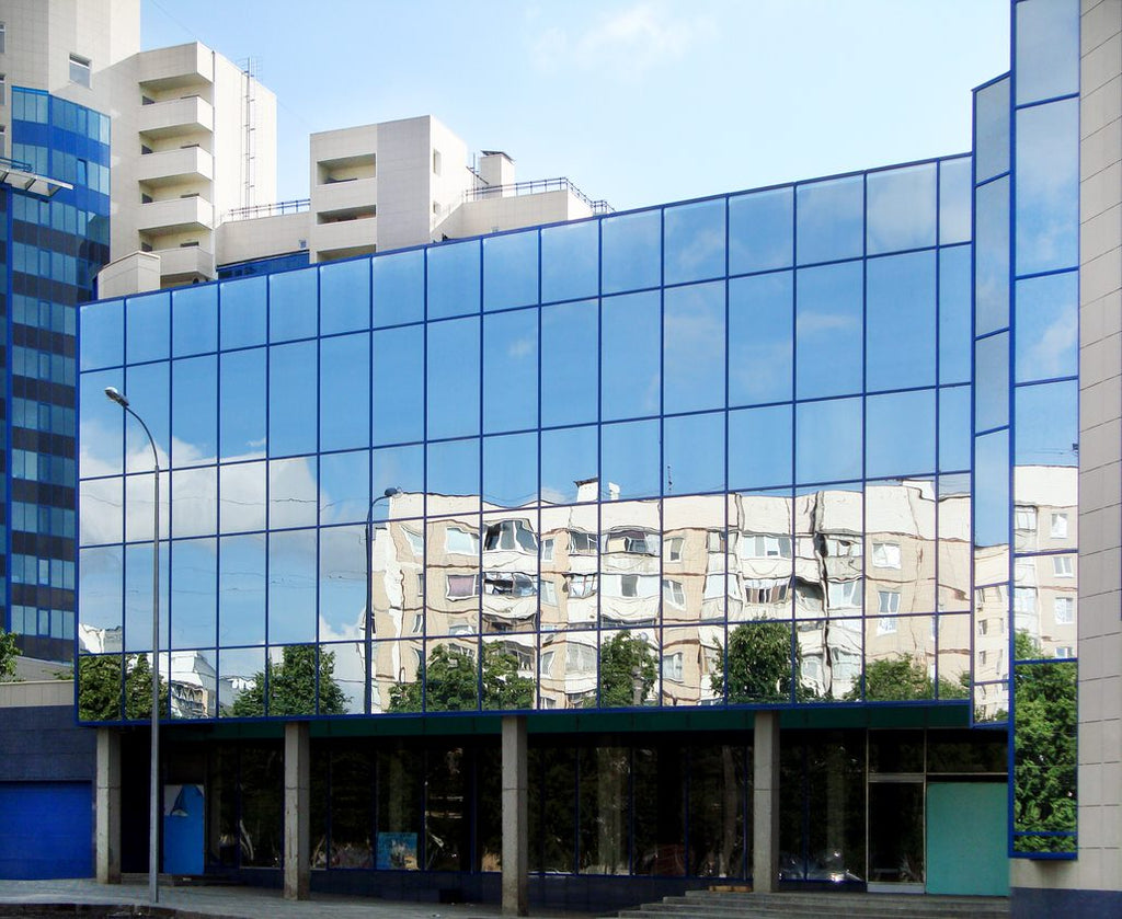 One-Way Privacy: Mirror Dual Reflective – Contra Vision